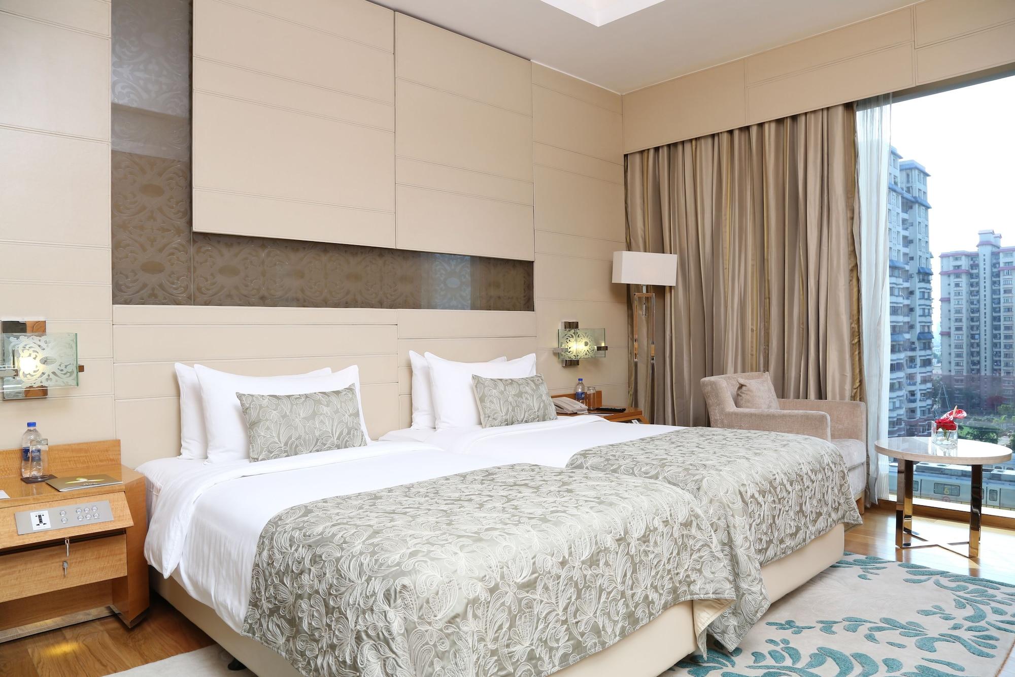 HOTEL TAJ CITY CENTRE GURUGRAM | ⋆⋆⋆⋆⋆ | GURGAON, INDIA | SEASON DEALS FROM $148